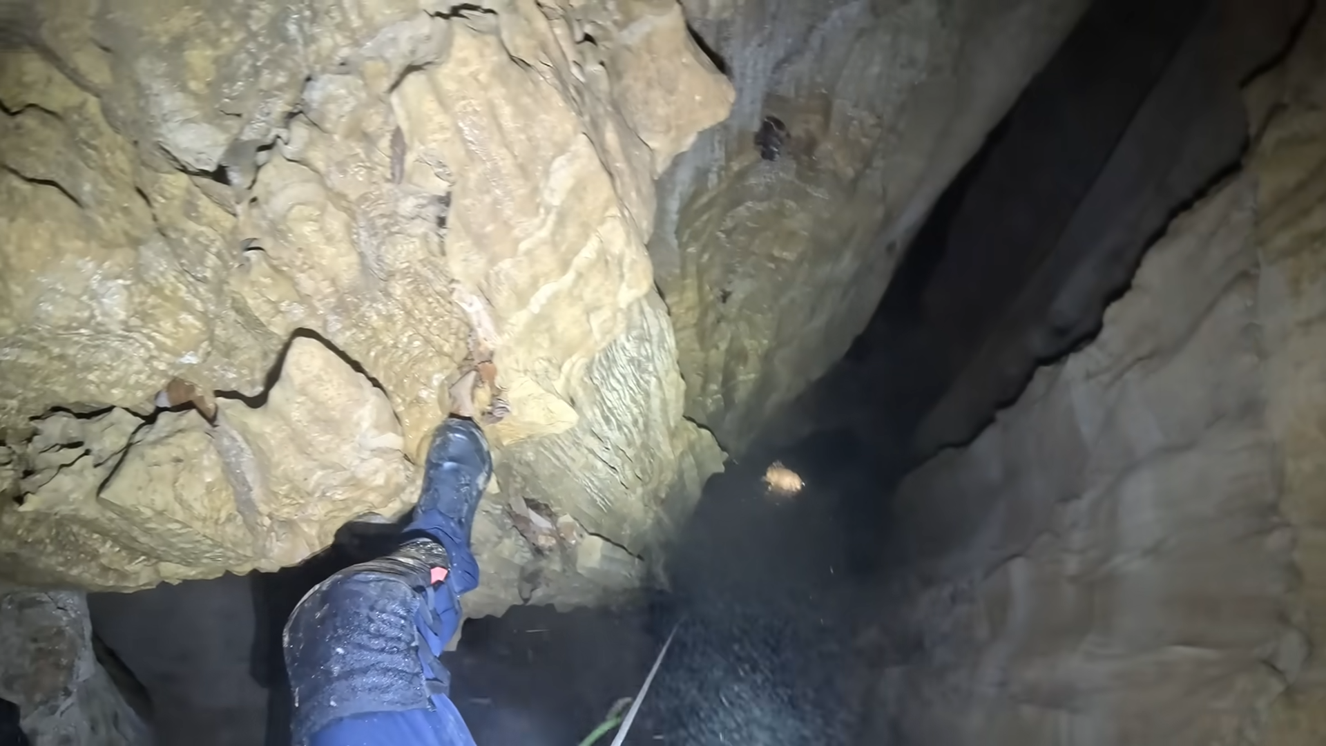 A storm started outside, so these geniuses climbed into the hole that ...