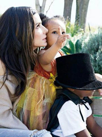 Sandra Bullock shares rare throwback photos of kids Louis and Laila ...