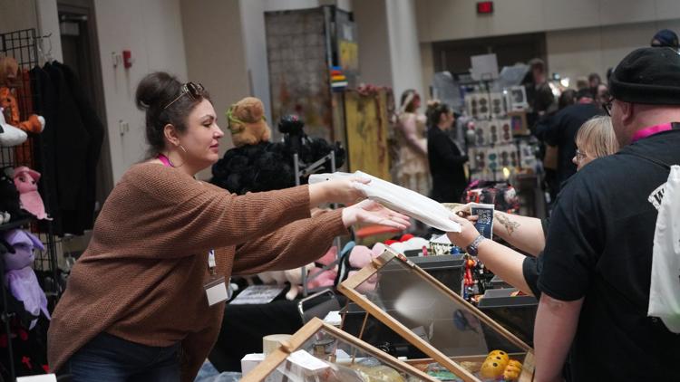 Louisville Horror Con returns to Kentucky Expo Center with stars from ...