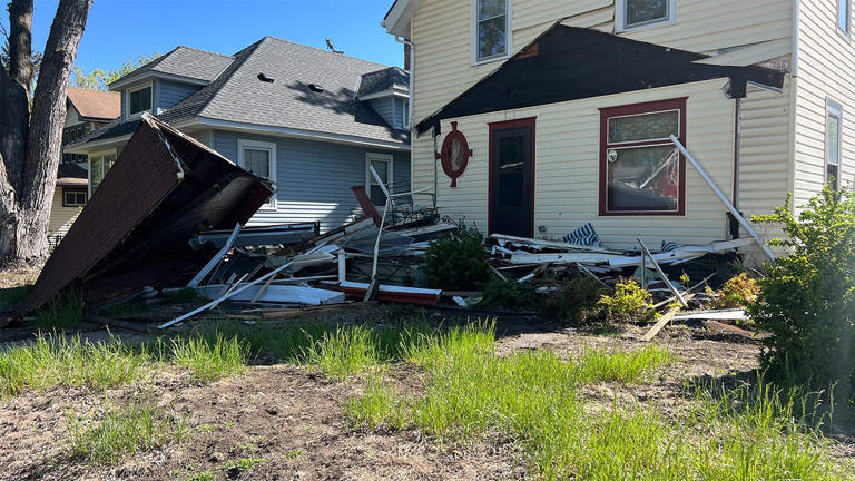 Metro Transit bus crashes into south Minneapolis home after deadly ...