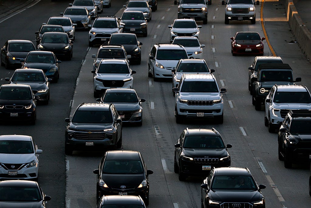Planning a Memorial Day road trip? When roads will be busiest