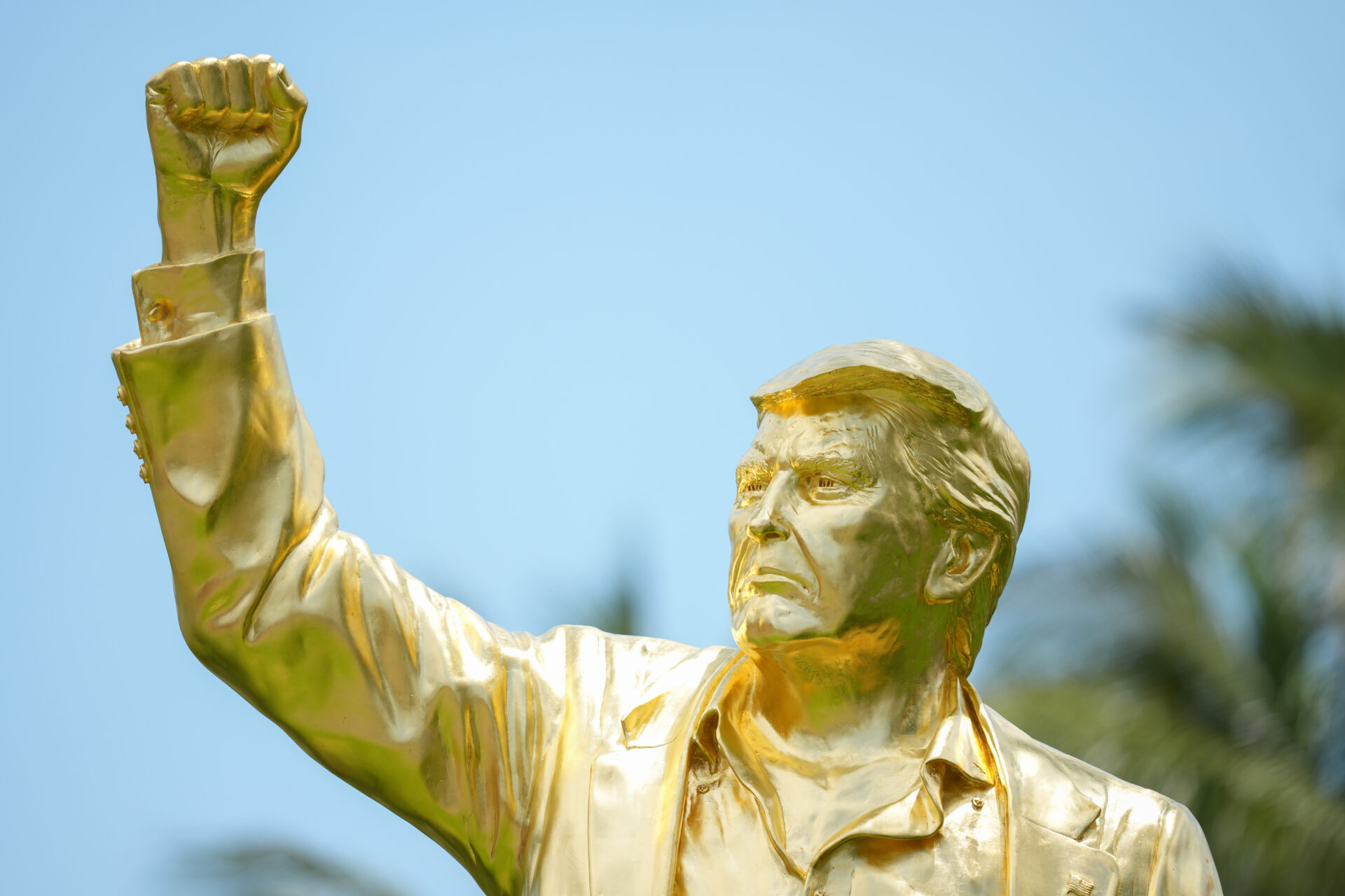 Mysterious origin? Discover the provenance of Trump's golden statue