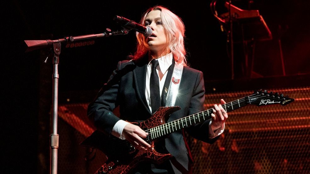 Indie-folk artist Phoebe Bridgers to perform surprise show at Little ...