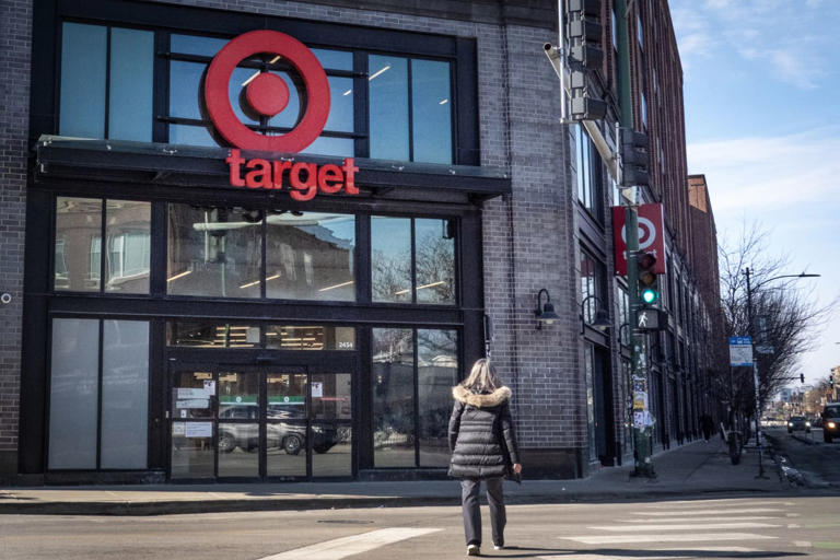 Target stock tumbles for third straight day. Wall Street is getting ...
