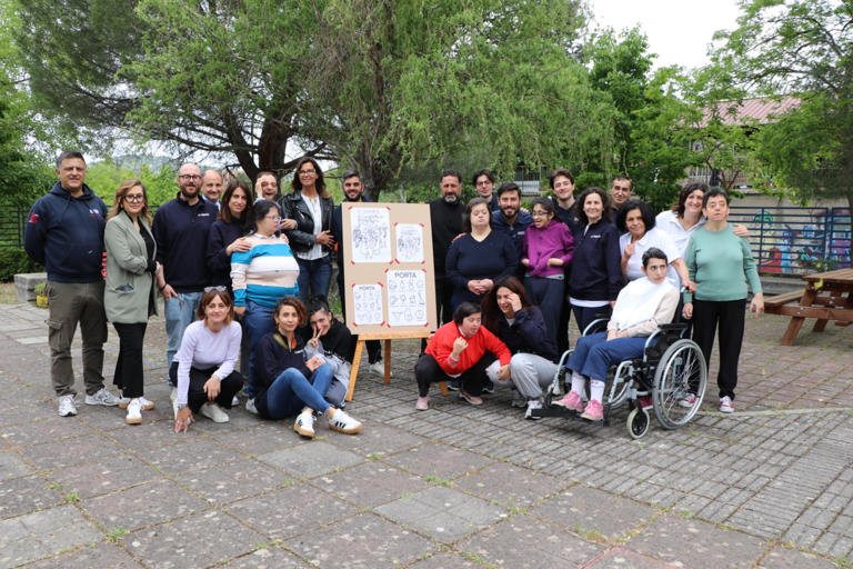 A Potenza disegni speciali sulla maglietta dei 'Portatori del Santo'