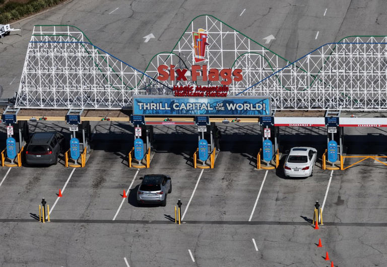 Six Flags Magic Mountain on lockdown as armored police trucks roll in