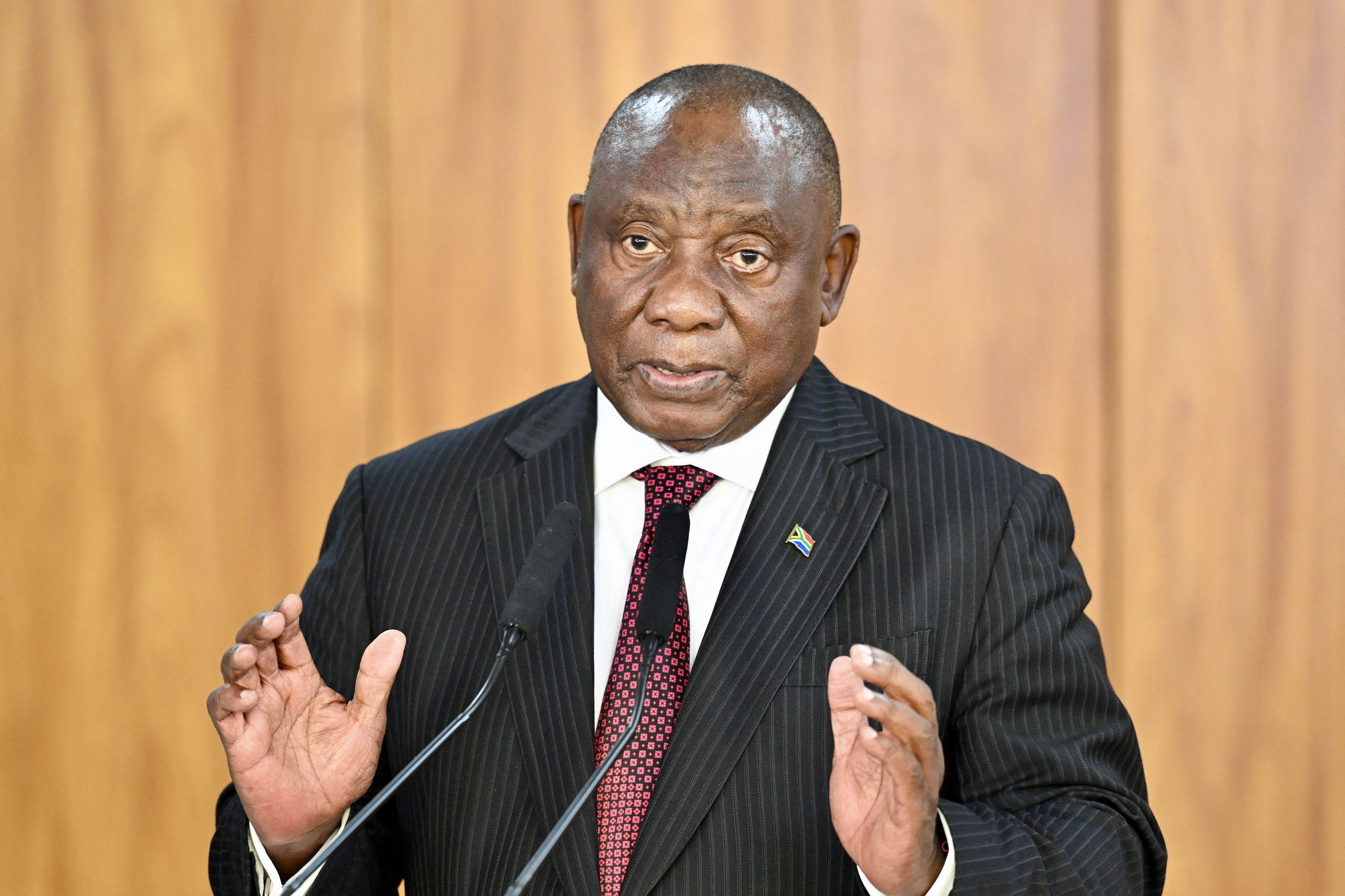 South Africa plans presidential impeachment probe over 'Farmgate' scandal