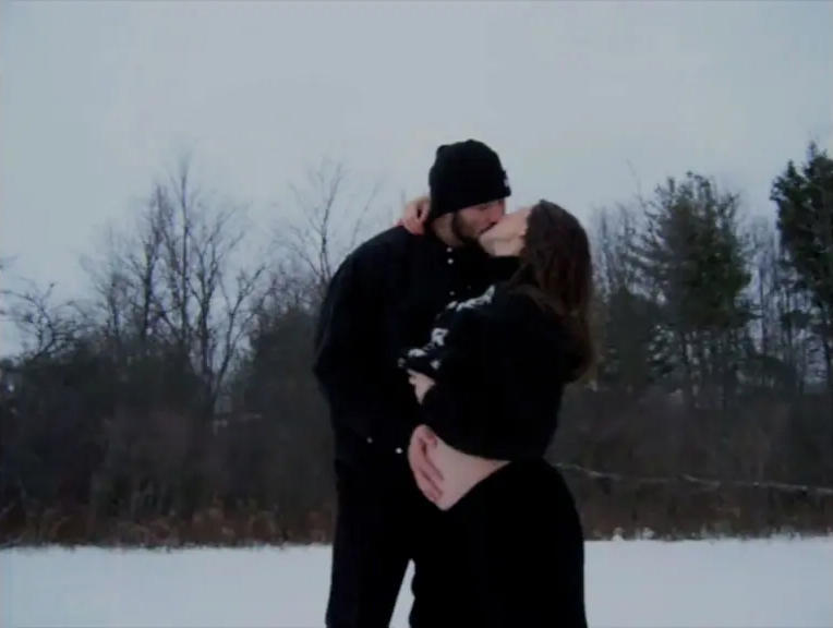 Hailee Steinfeld shares first glimpse at her and Josh Allen’s daughter ...