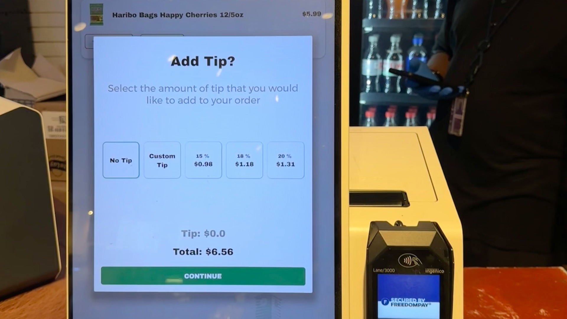 10 times it's valid not to tip & 10 reasons you still should