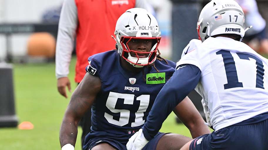 Patriots fill roster, sign rookie edge rusher
