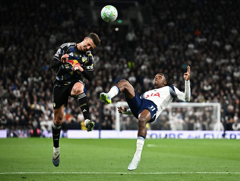 Soccer - Tottenham relegation fears remain after home draw with Leeds