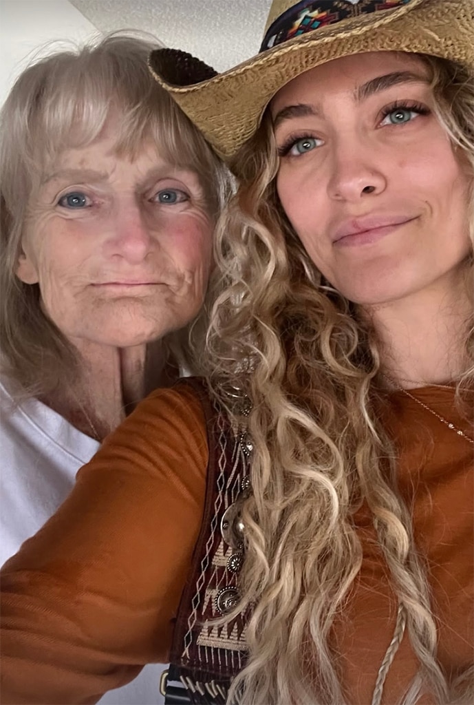 Paris Jackson says she's mom Debbie Rowe's clone in rare family photos