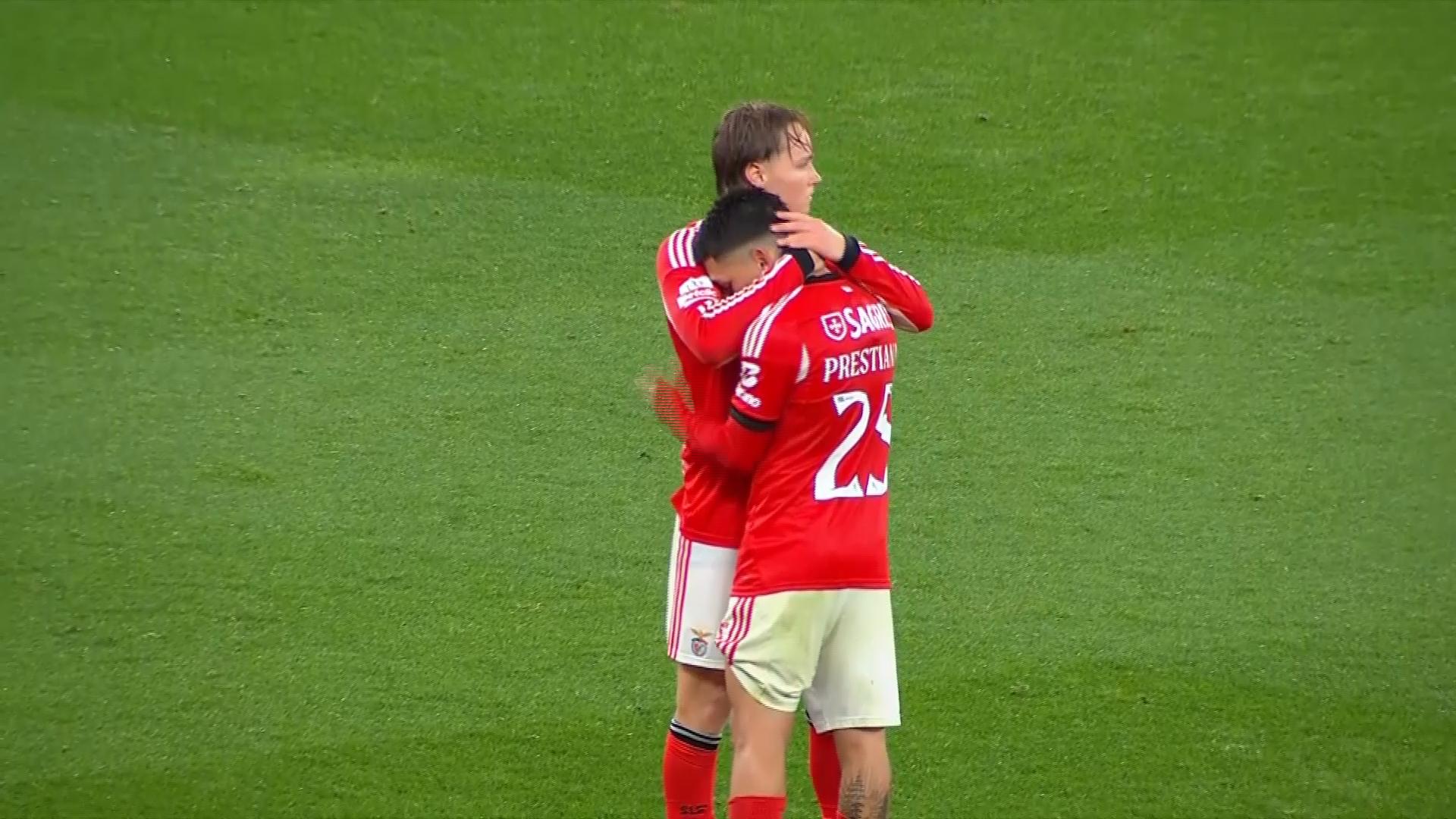 Benfica's Champions League hopes suffer huge blow in 2-2 home draw with ...