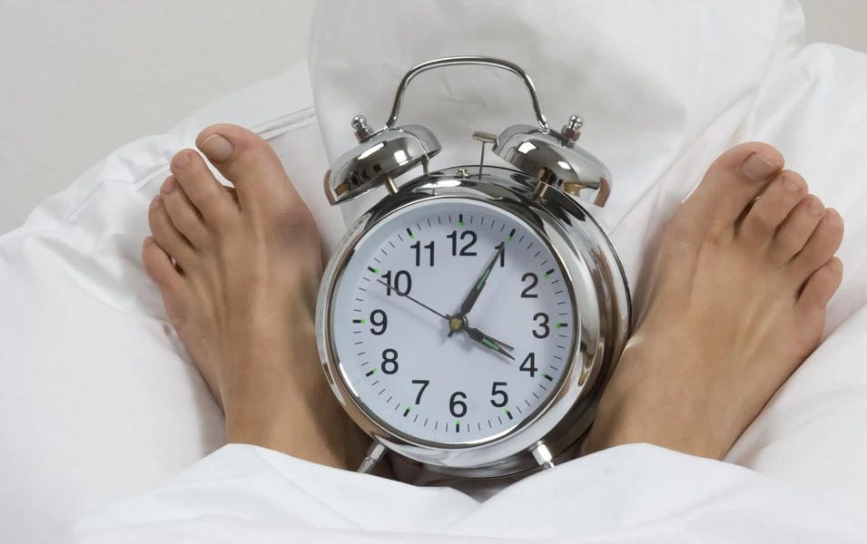 Why your body loves an early bedtime routine