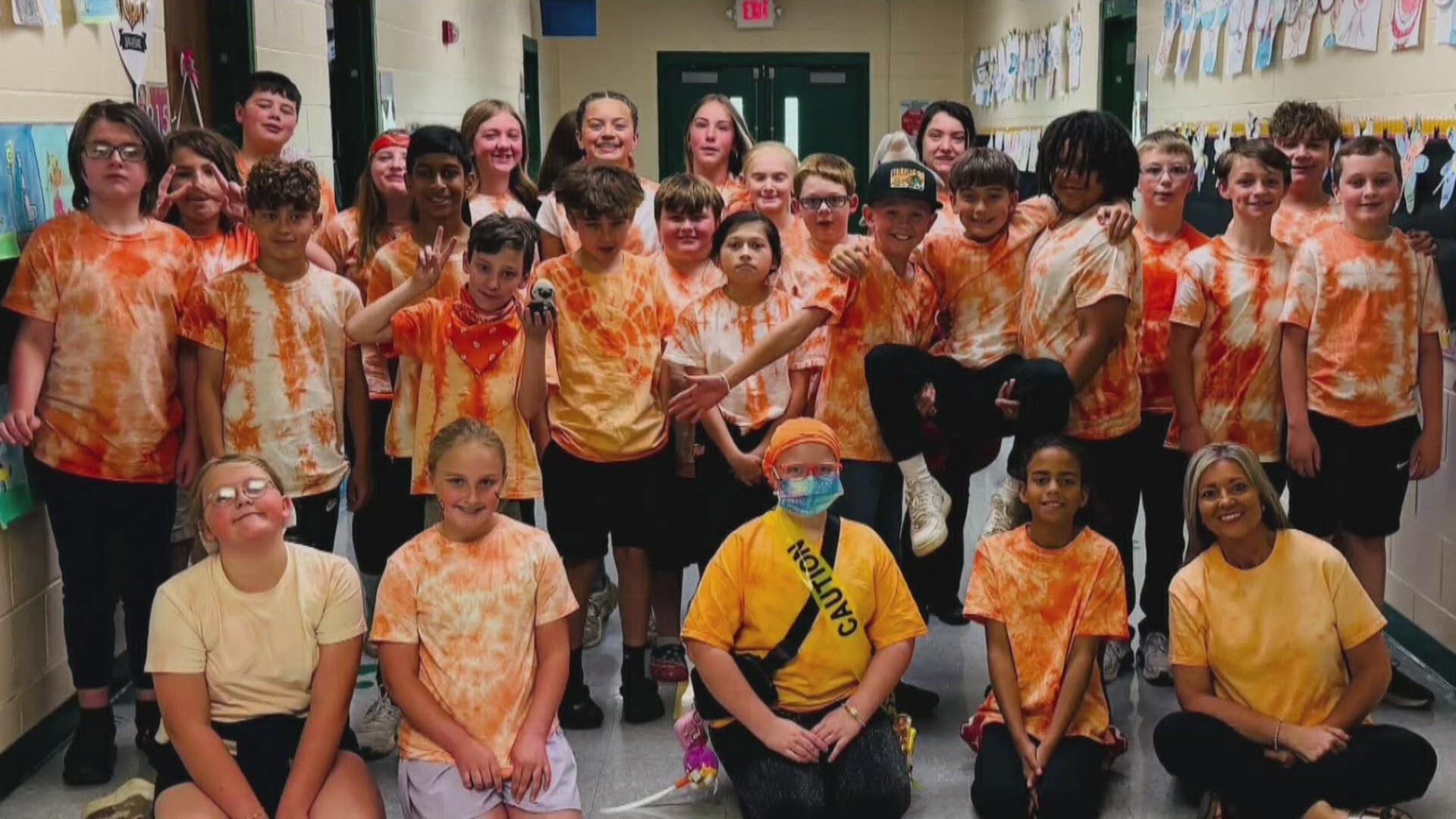 11-year-old returns to Kentucky school for 1 day amid cancer fight