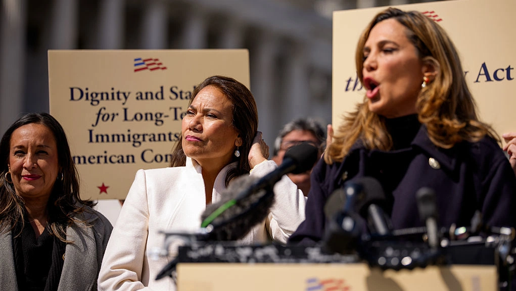 Bipartisan immigration bill faces sharp GOP backlash
