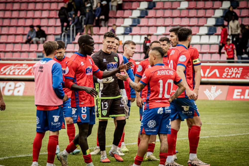 El Numancia ante el muro de Sa Pobla