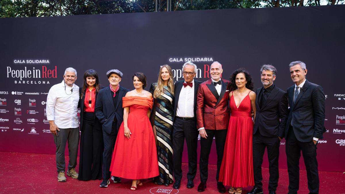 El doctor Clotet recupera el vigor de People in Red