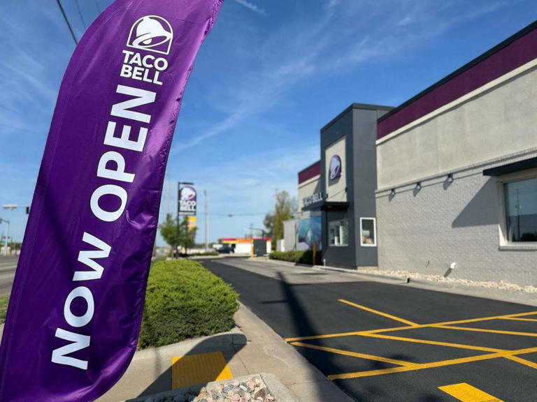 This vacant Wichita Taco Bell building may be getting a new restaurant ...