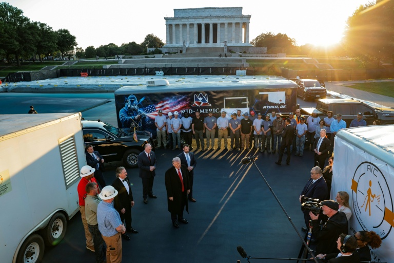 Suit filed over Trump repainting of Lincoln Memorial Reflecting Pool