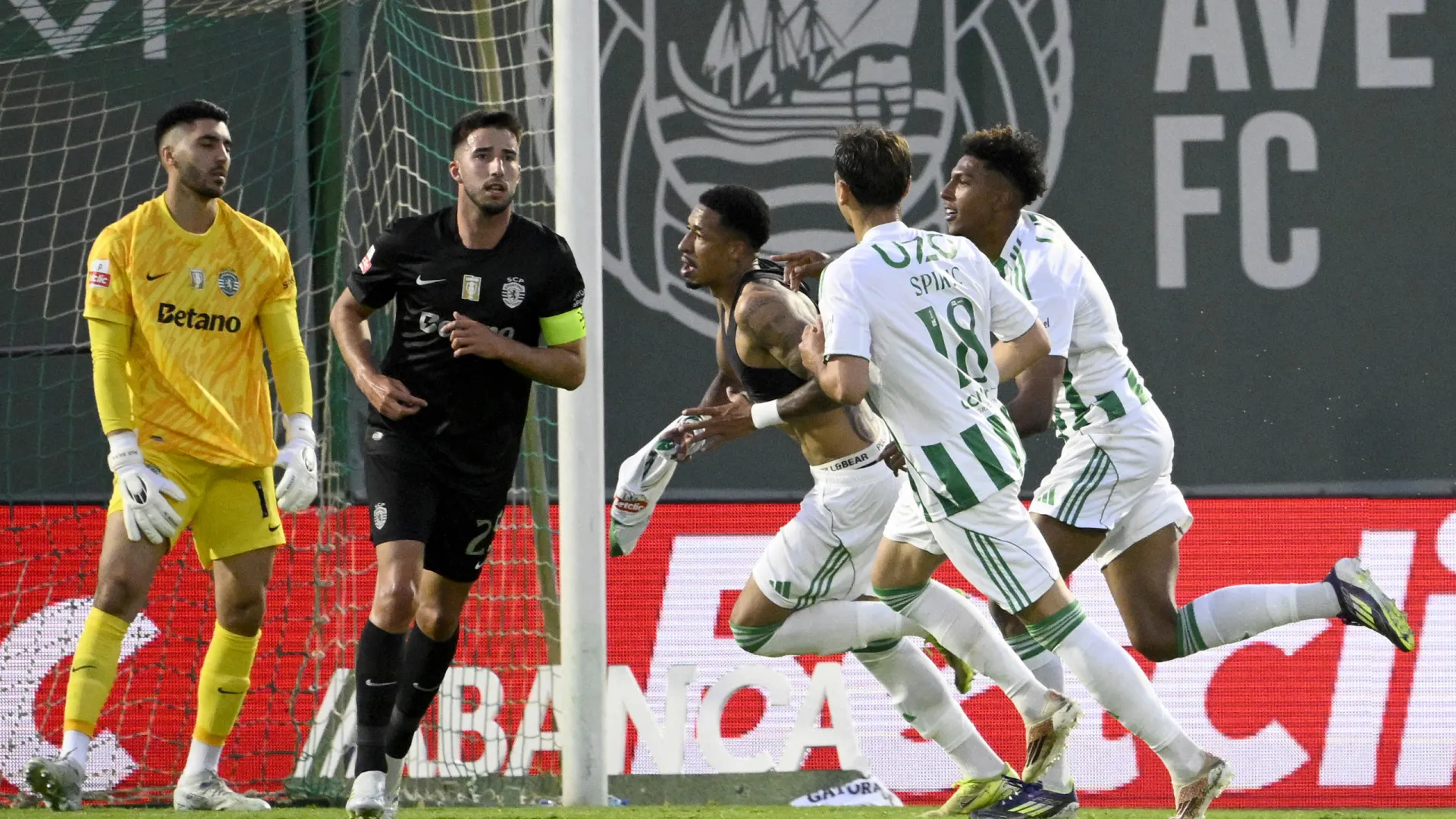 Resultado é injusto. Bezerra reage à goleada frente ao Sporting