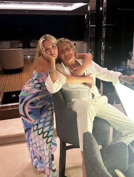 Rod Stewart welcomes adorable new addition to the family
