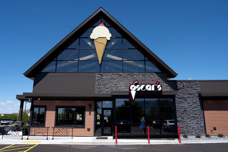 Oscar's Frozen Custard Waukesha reopens 18 months after fire