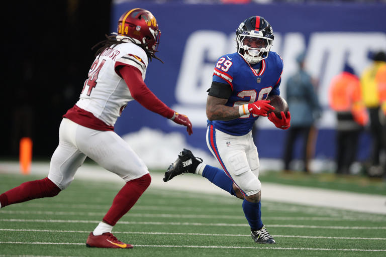 Commanders re-sign Antonio Hamilton