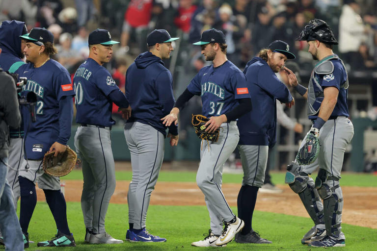 Connecticut native Josh Simpson returns to major leagues with Seattle ...