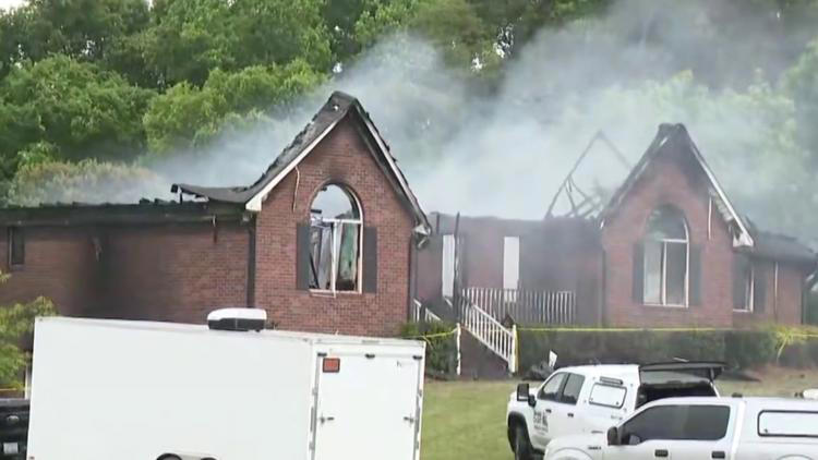 2 dead after late-night house fire in Rowan County