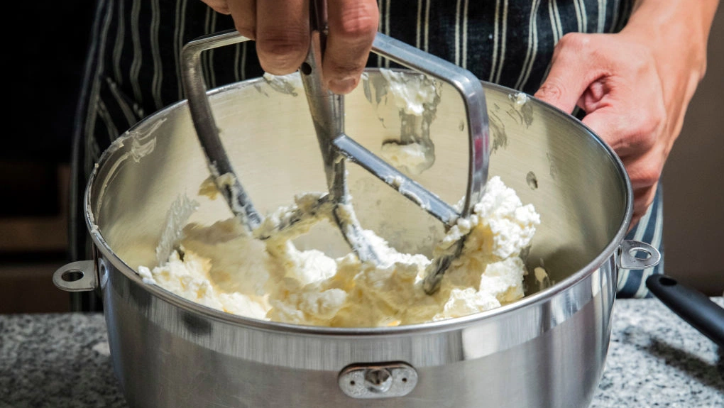 Raspberry cheesecake dreams made easy at home
