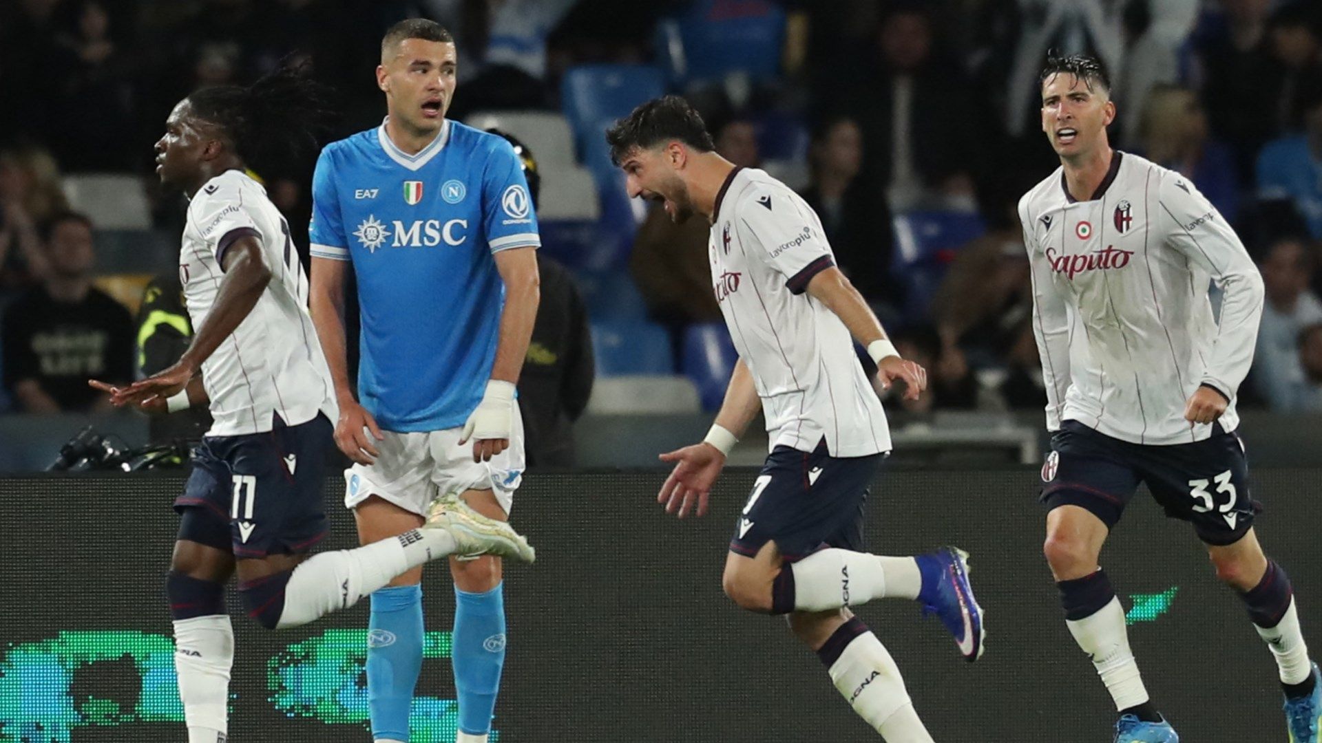 Napoli-Bologna 2-3, pagelle e tabellino: Rowe gela gli azzurri, Miranda ...