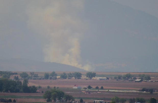 Sedona Hills fire in northern Colorado sends up smoke near Carter Lake ...
