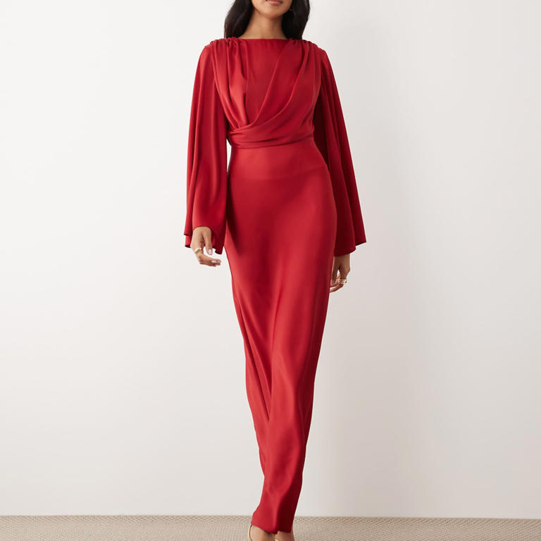 Kate Garraway backs red as the colour for occasionwear this summer in a ...
