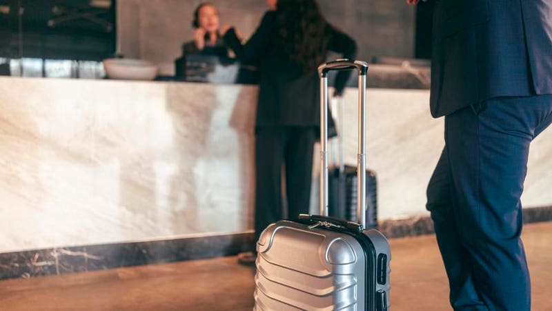 5-star hotels abroad can cost less than US stays—this credit card deal ...
