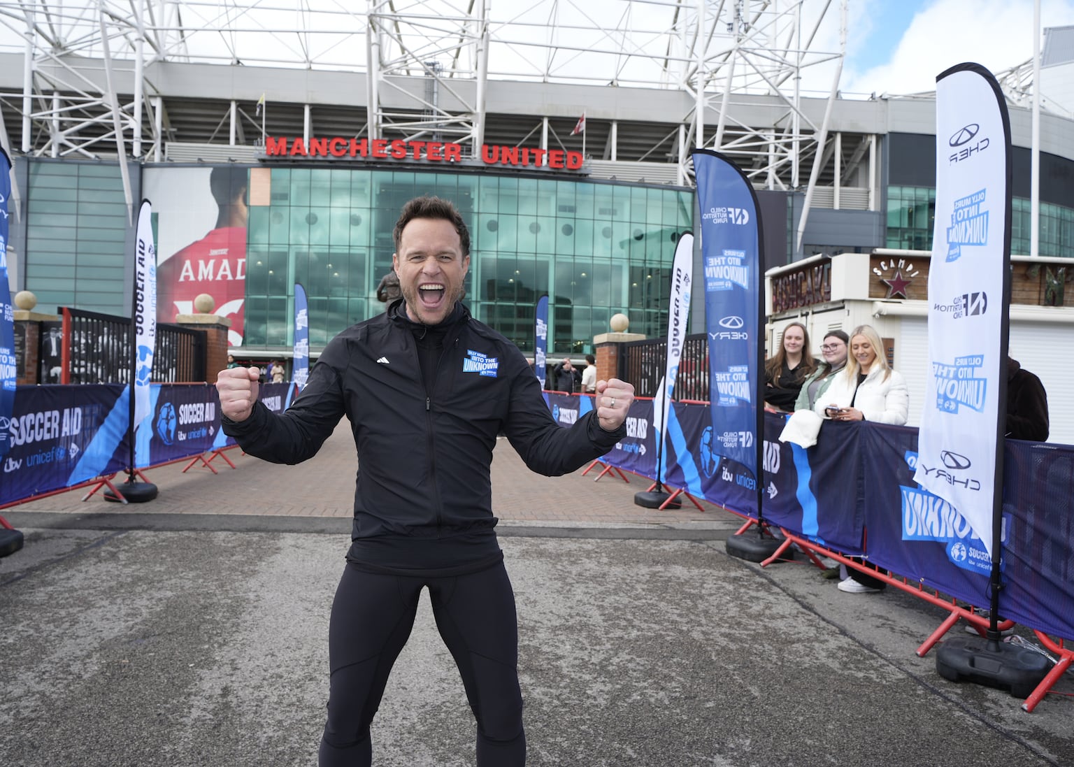 Olly Murs completes first day of 400km challenge for Soccer Aid