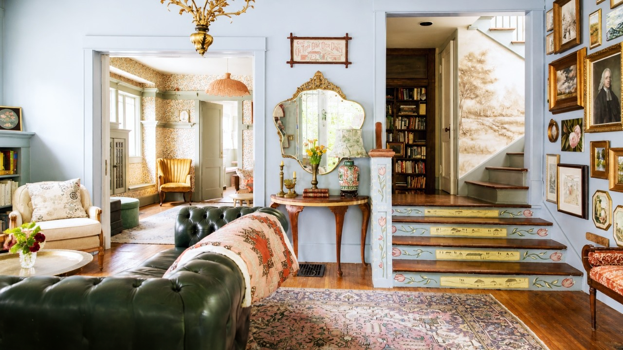 Inside a whimsical Alabama cottage by a muralist