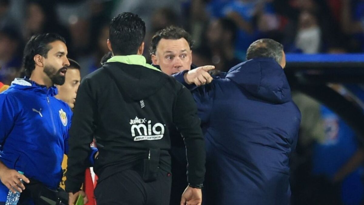 Milito carga una cruz: no ha podido con Cruz Azul
