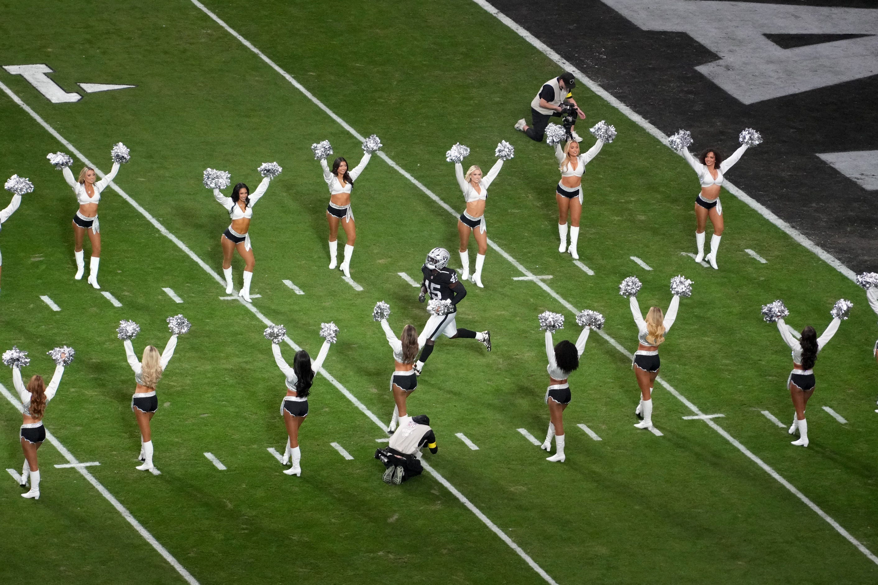 Raiders 53-man roster projection: 16 rookies make Las Vegas squad