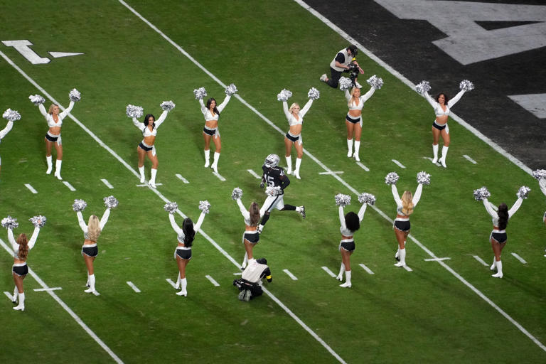 Raiders 53-man roster projection: 16 rookies make Las Vegas squad
