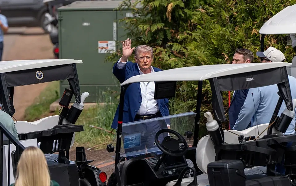 Trump's golf outing and photo denial spark health chatter