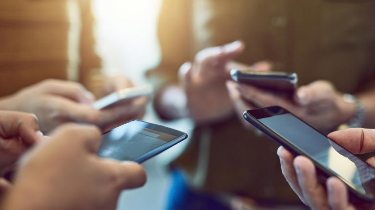 Don't leave your phone's Bluetooth on all the time - here's why