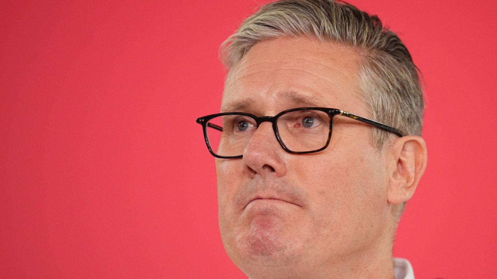 PM 'weighs up options' ahead of crucial cabinet meeting – as top ...