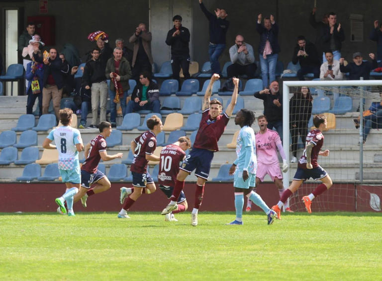 El cuádruple empate a 60 puntos no le sirve a la SD Ponferradina