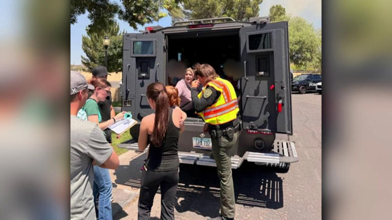 Firefighters make major progress on Jones Fire near Wickenburg