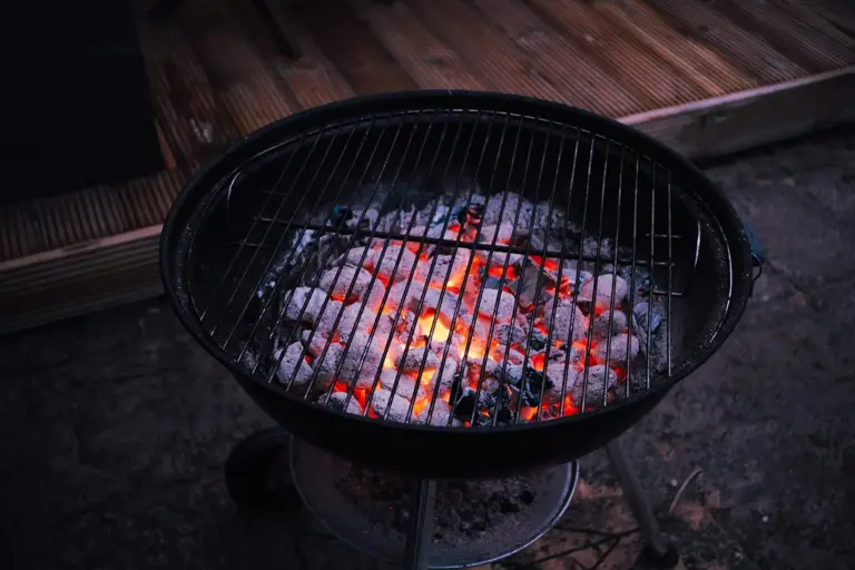 La mini barbacoa de Ikea para balcones pequeños: cuesta 20 € y cabe ...