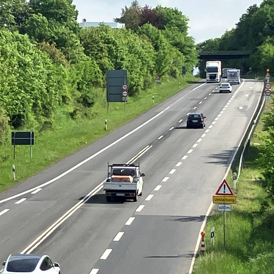B51 bei Bitburg nach Unfall mehrere Stunden gesperrt