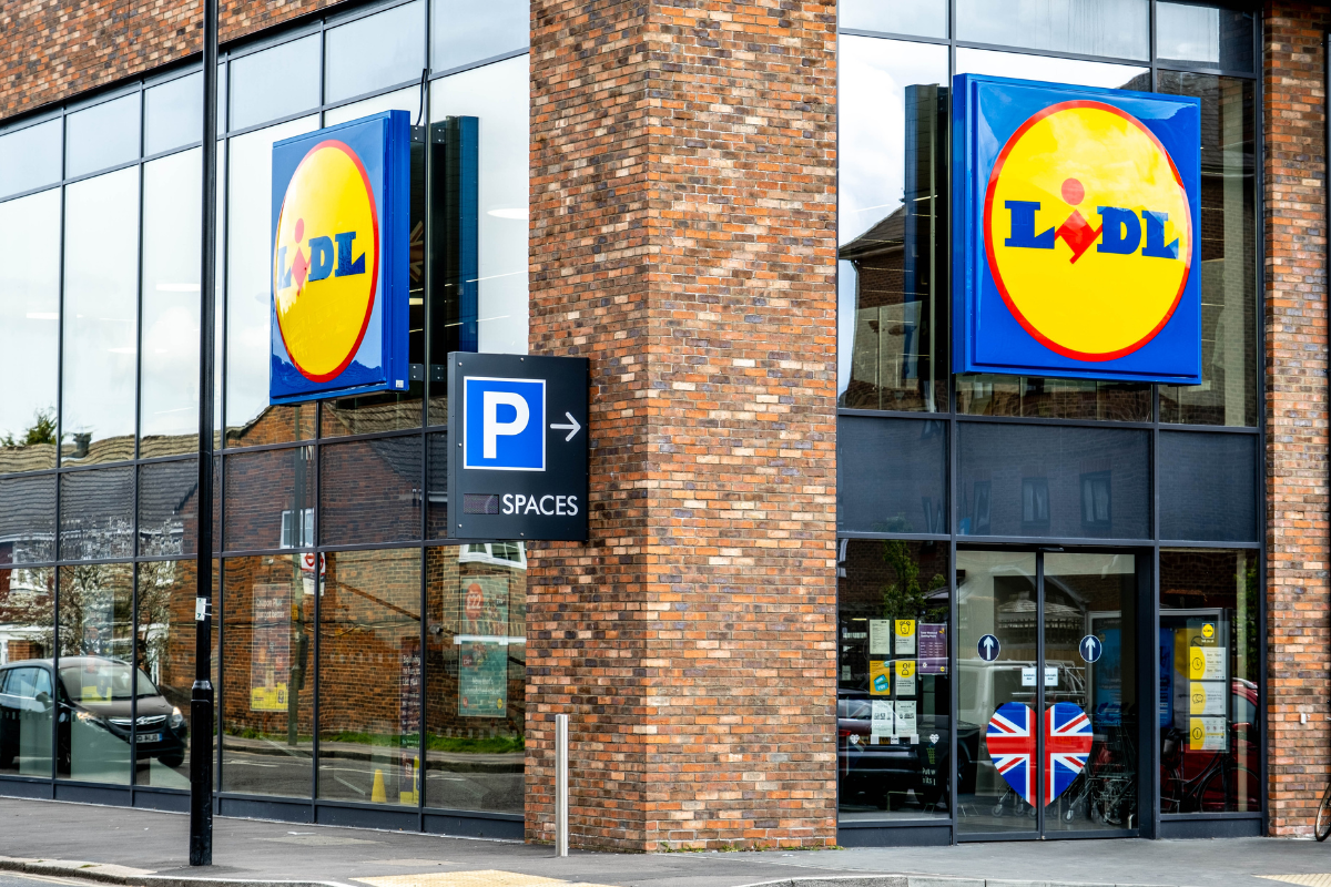 Say goodbye to messy hallways, Lidl’s £14.99 shoe rack fits 18 pairs of ...