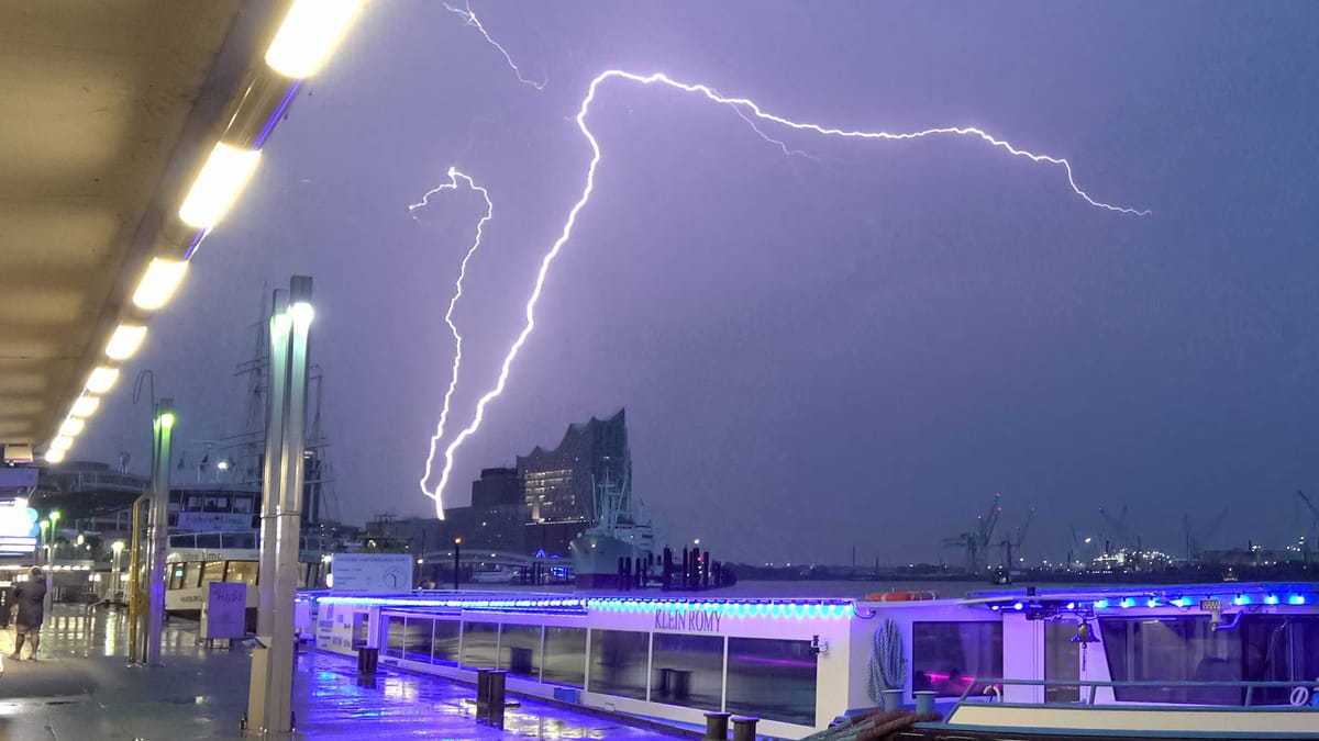 Starke Gewitter treffen den Norden – dann folgt die Schafskälte