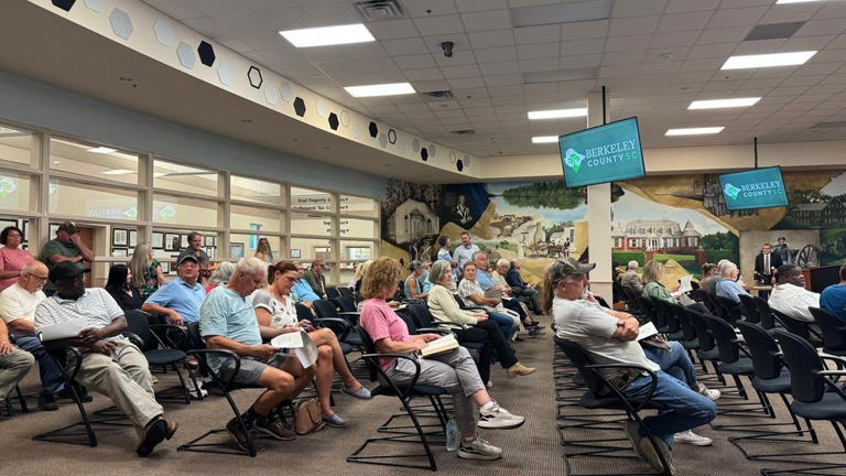 Berkeley County residents clash with county over proposed 1,500-acre ...